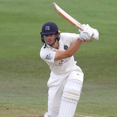 ROBBIE WHITE SIGNS CONTRACT EXTENSION UNTIL 2022