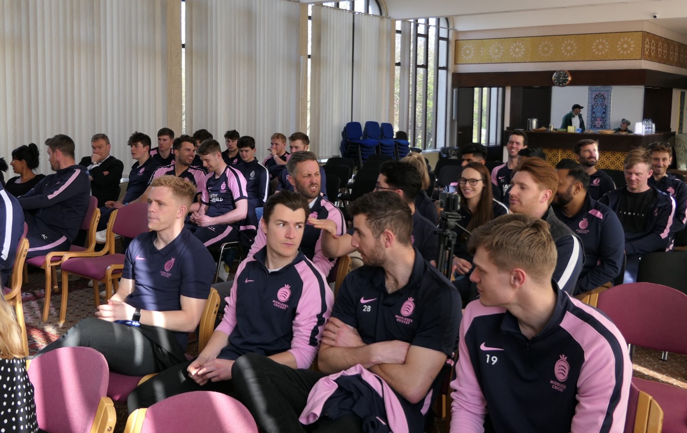 MIDDLESEX CRICKETERS AND STAFF VISIT CENTRAL LONDON MOSQUE